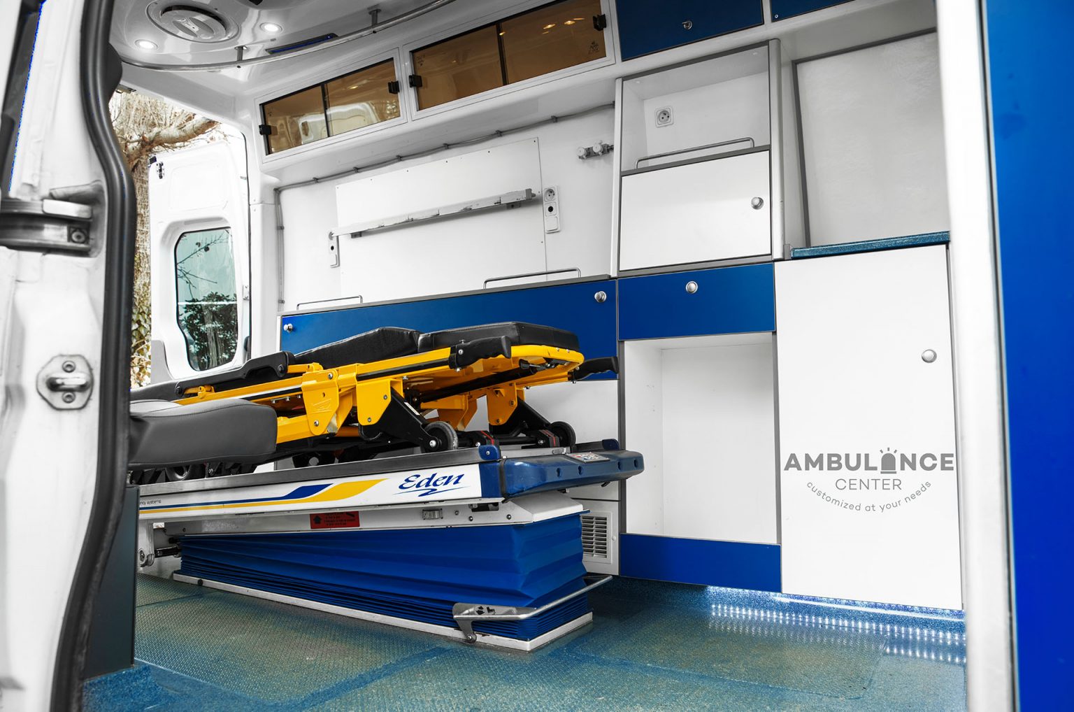 Mercedes Sprinter - Ambulance Center